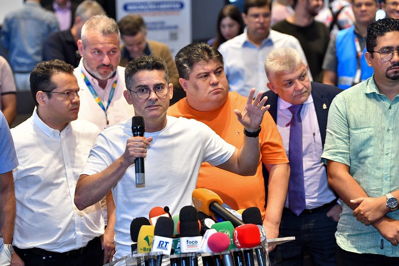 David lança 'Empreende Manaus' que doará R$ 15 milhões em equipamentos ...